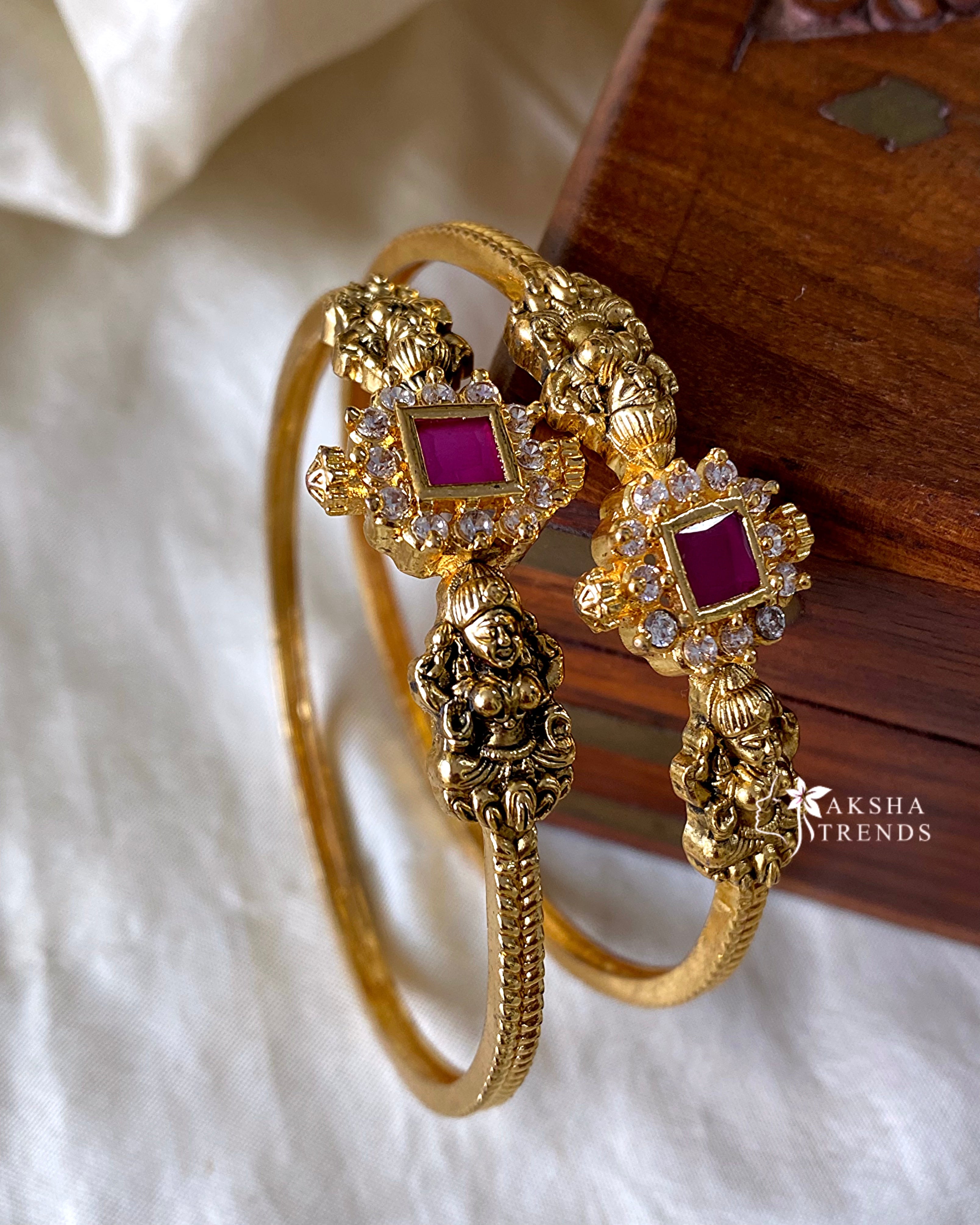 Nagas lakshmi kadas -Ruby (2pc) – Aksha Trends