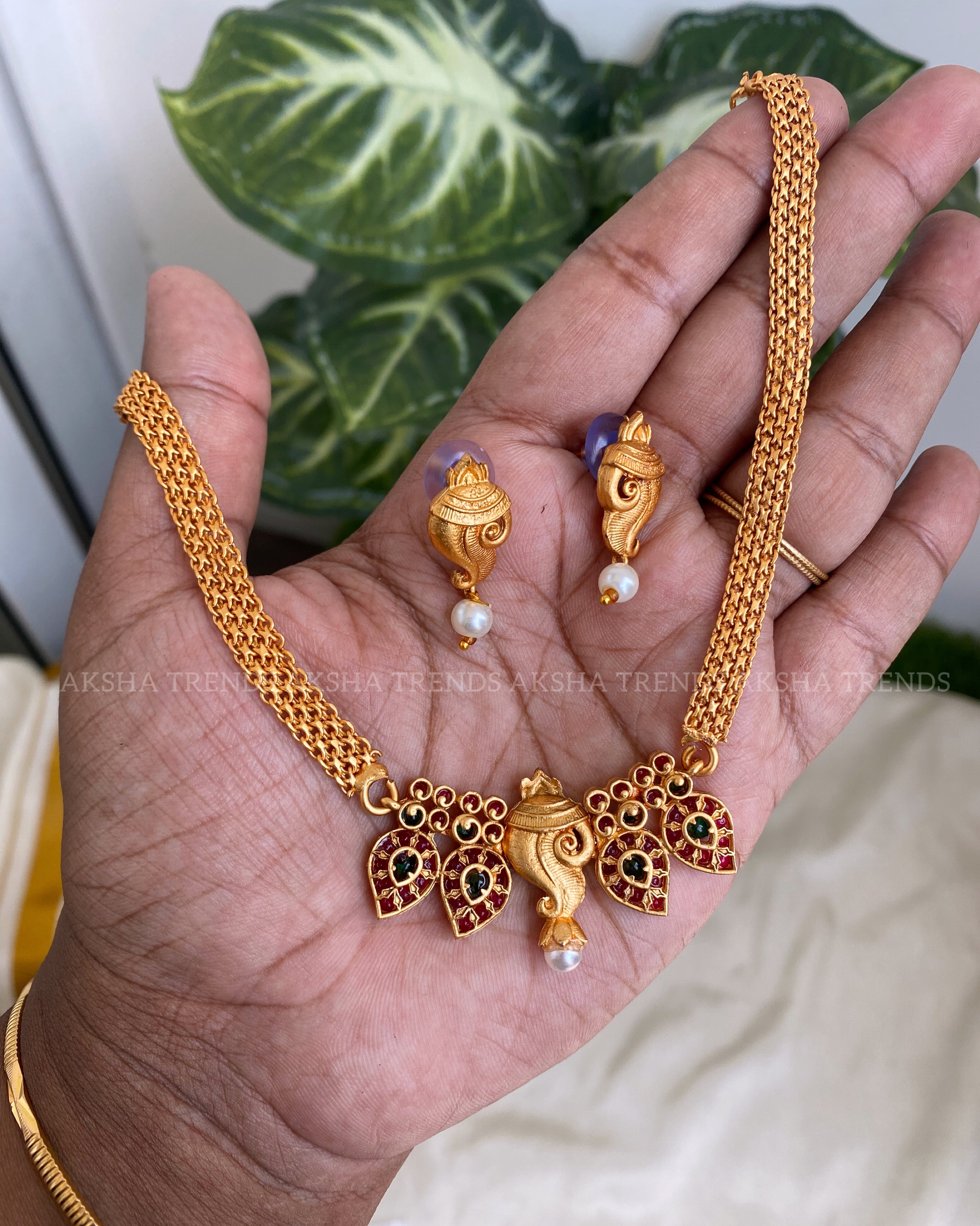 Necklace sets Budgeted – Aksha Trends